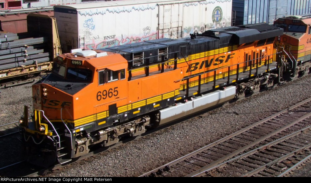 BNSF 6965